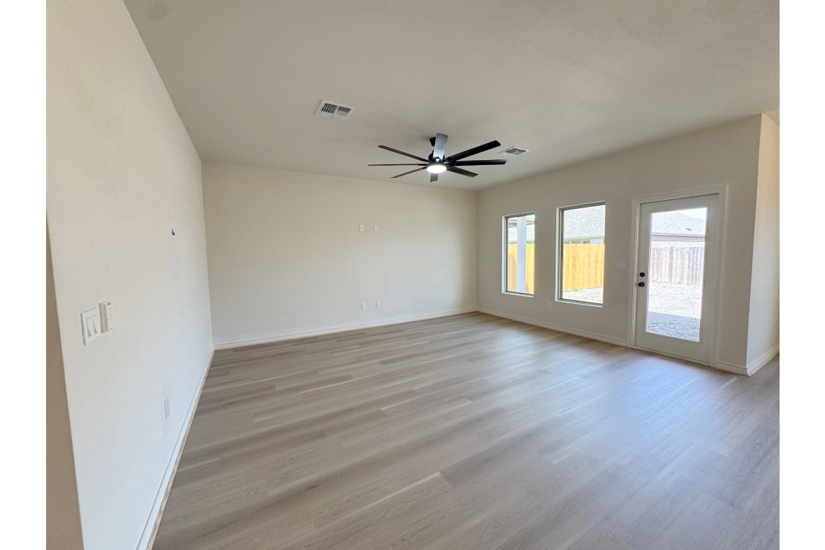 2674 Lady Andrea - Hogan Homes